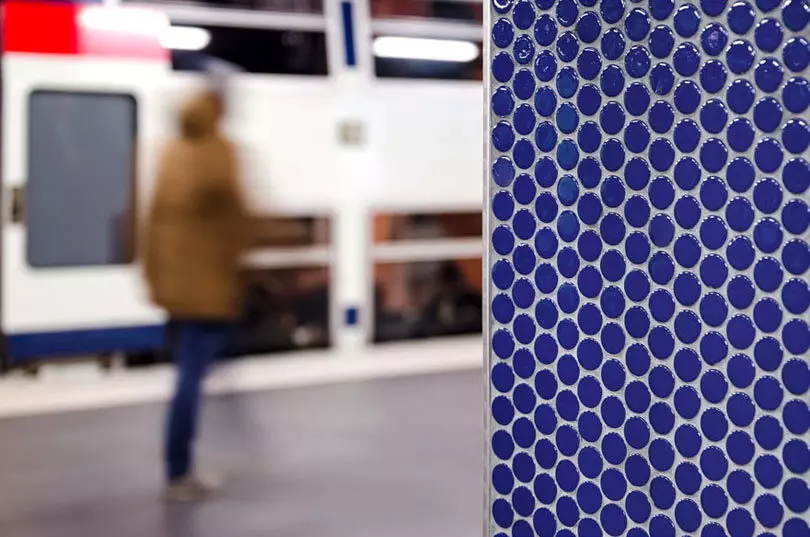 Metro, Boulot, (Chocolat) Dodo: Paris Train Station Tile Inspires Chocolate Bars 12705_1