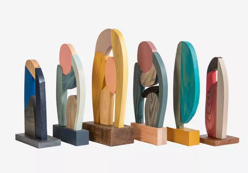 Les sculptures d'assemblage abstraites de Donna Wilson sont un régal pour les yeux