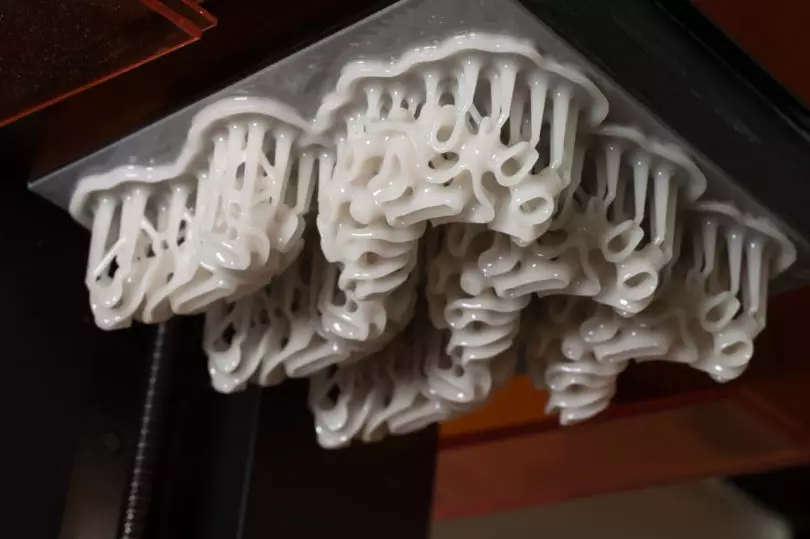 Nervoza Sistemo Lanĉas Porifera 3D Presitan Ceramikan Juvelaĵon kun Formlabs 1870_8