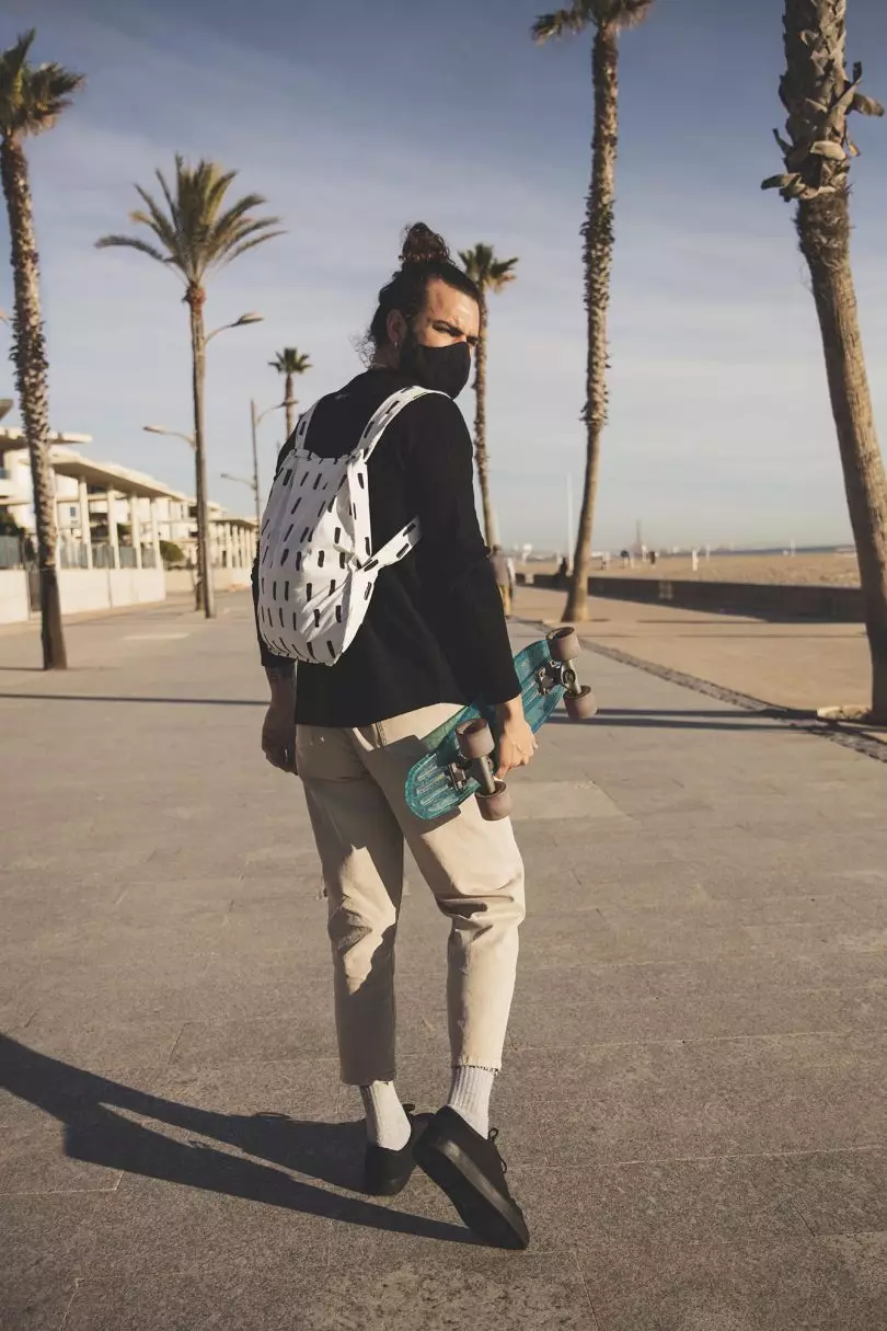 Notabag Backpack/Tote Hybrid اهو واحد ٻيهر استعمال لائق بيگ آهي جنهن جي توهان کي ضرورت آهي