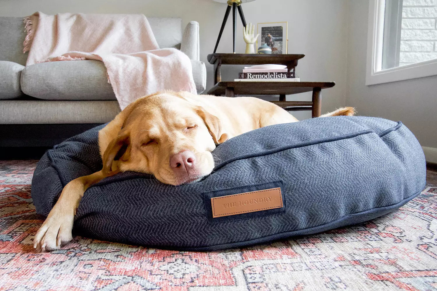 Handmade Luxury Dog Beds saka The Houndry 2400_2