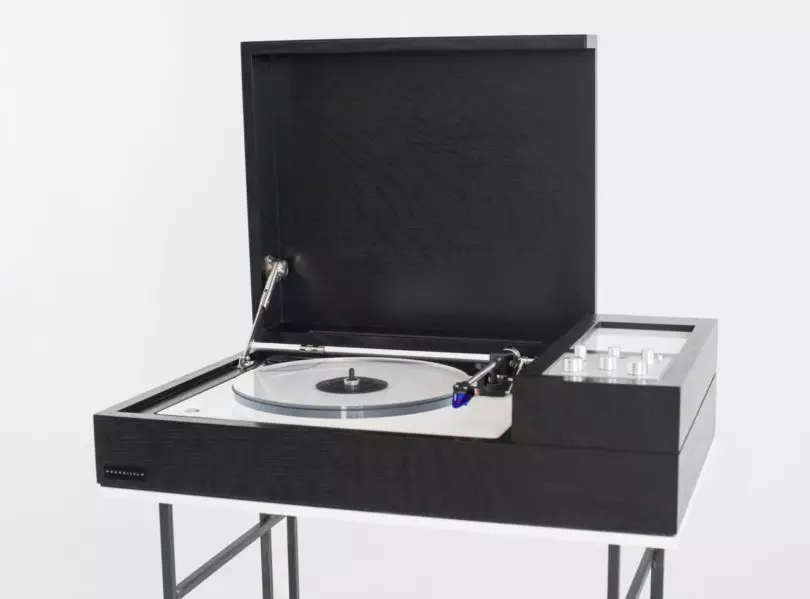 Wrensilva blekner til svart med Limited Edition Black Tiger Loft Console 2514_3