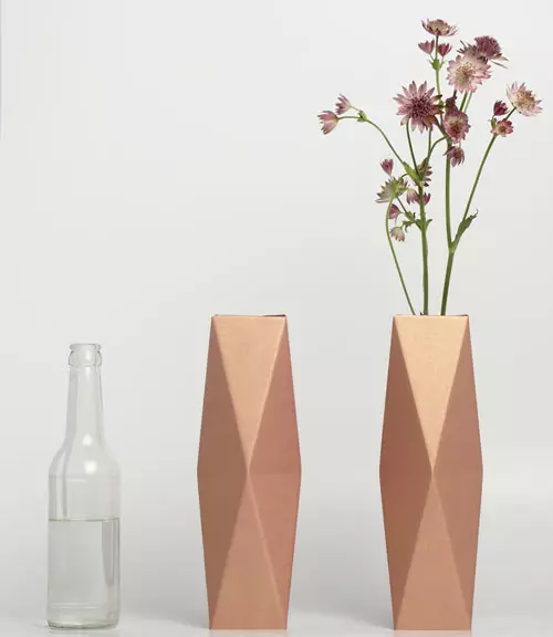 Transformez de vieilles bouteilles en vases avec le snug.vase de snug.studio - Design Milk 3490_3