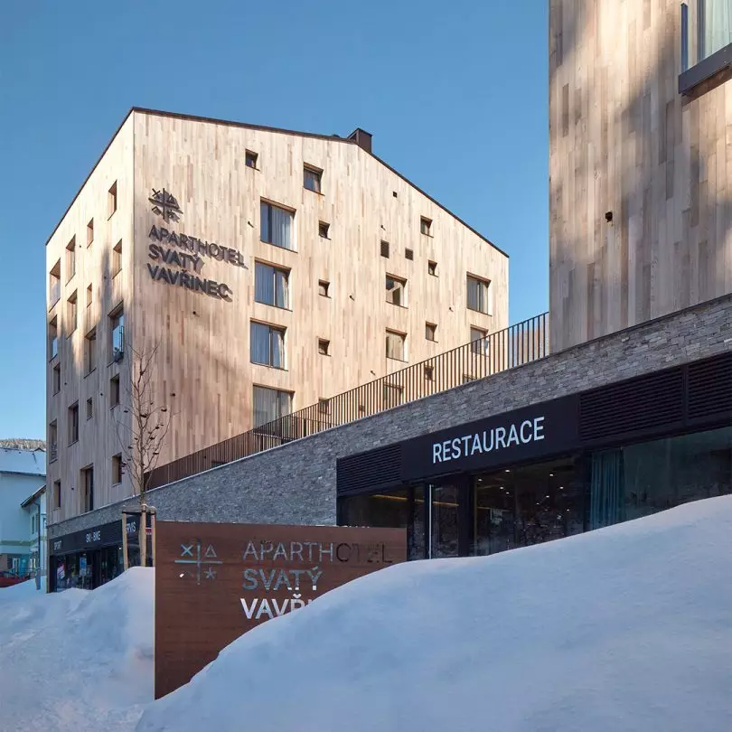 Aparthotel Svatý Vavrinec ersetzt Supermarkt aus den 80er Jahren im tschechischen Skigebiet 458_5