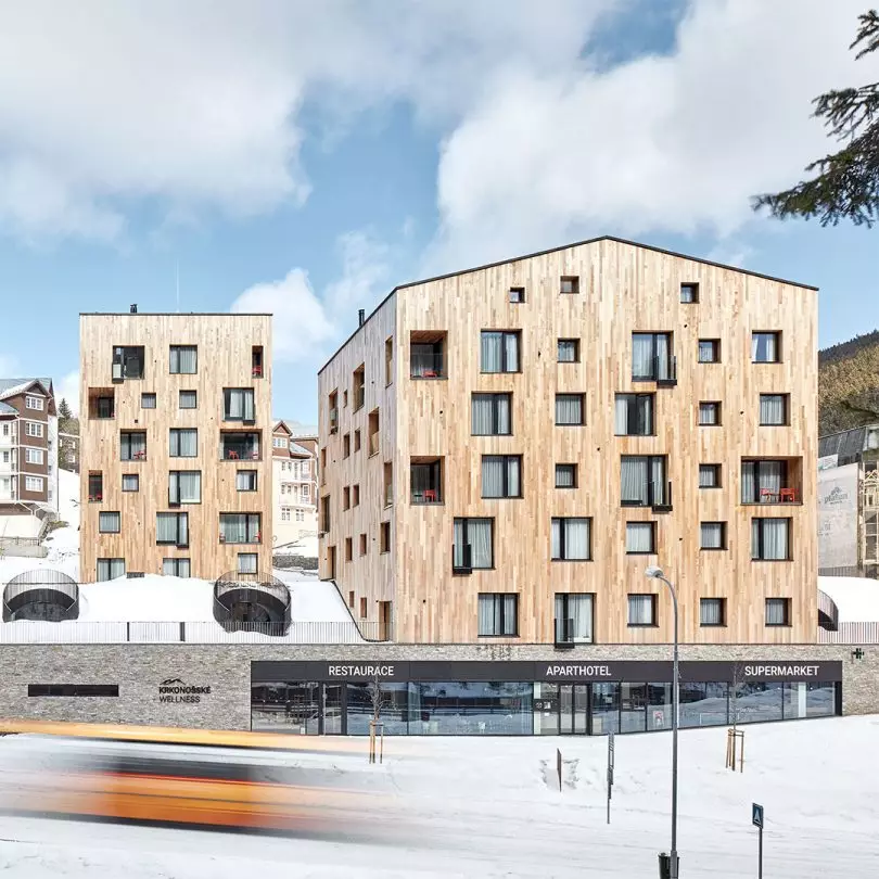 Aparthotel Svatý Vavrinec แทนที่ซูเปอร์มาร์เก็ตยุค 80 ใน Czech Ski Resort 458_6