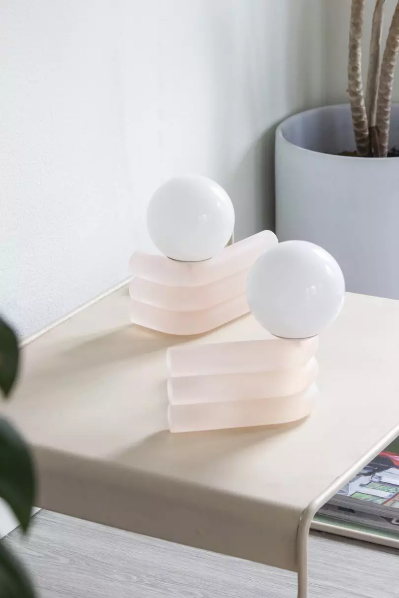 Ang Totally Tubular, Mouth Watering Elio Lamp sa pamamagitan ng soft-geometry