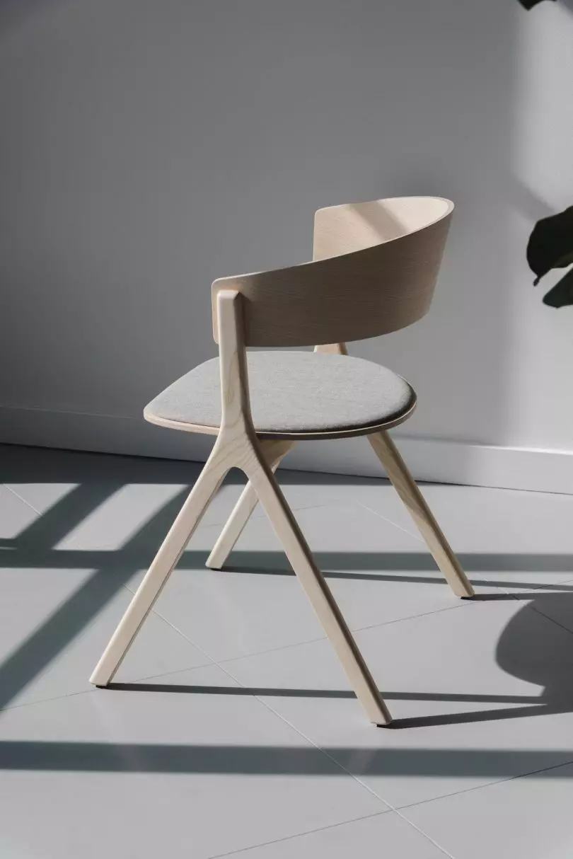 Iyo Minimal Circus Wood Chair neEDITS Dhizaini 5998_4