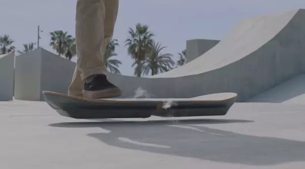 Lexus-Hoverboard