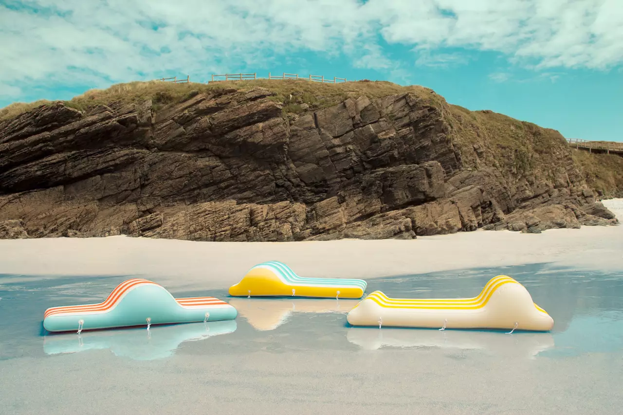 Ces flotteurs de piscine cool sont lancés à temps pour l'été