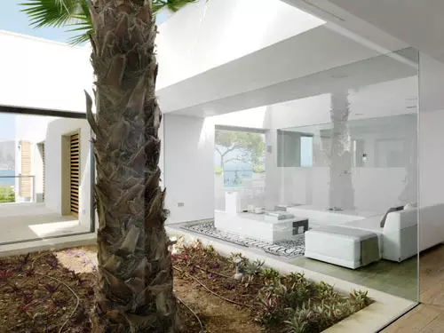 Pure White: A Cliff Side House Interior by Susanna Cots - Design Milk