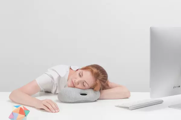 OSTRICHPILLOW Mini: Bantal Tidur Bertenaga Peribadi