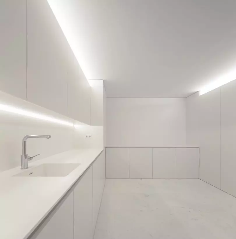 Hiša v Santa Poli avtorja Fran Silvestre Arquitectos