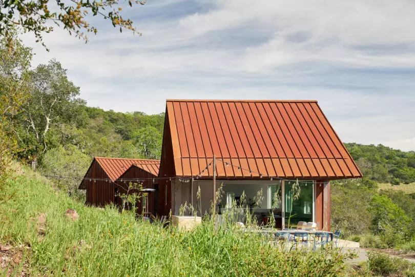 O casă ruginită cu trei acoperișuri în Sonoma, California 951_4